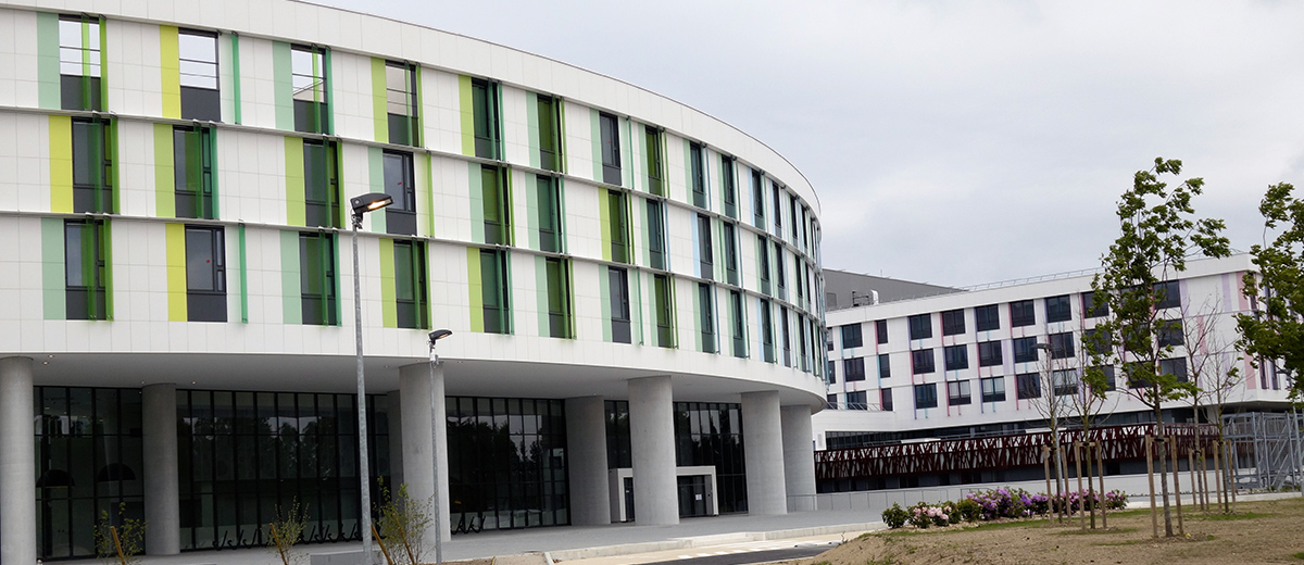 Le CHR d’Orléans se mobilise pour maintenir les Urgences ouvertes aux ...